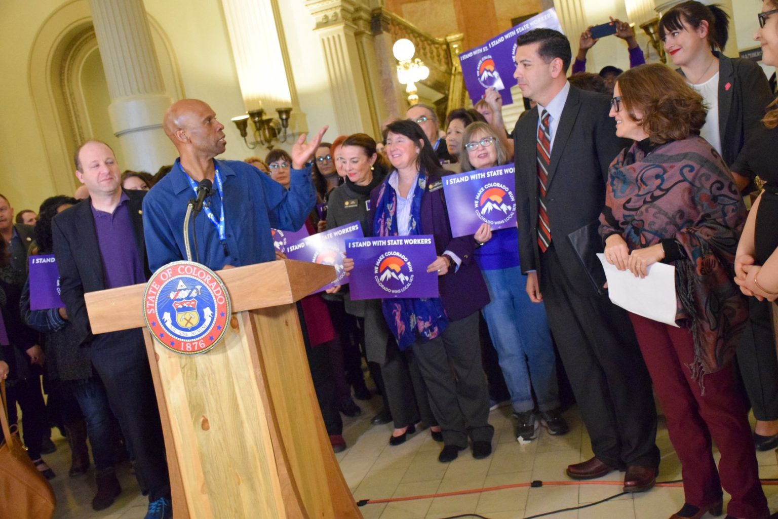 28,000 state workers win support of Gov. Polis to collectively bargain ...