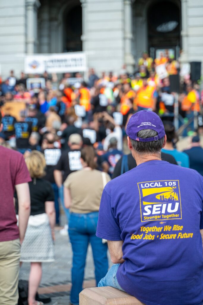 News @ 105 - SEIU Local 105